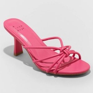 a new day | Shoes | And Nwt Barbie Pink Blogger Favorite Womens Lady ...